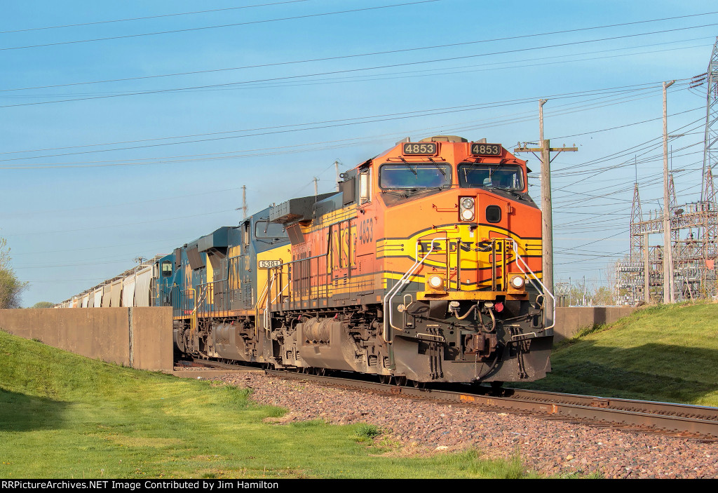 BNSF 4853 North
